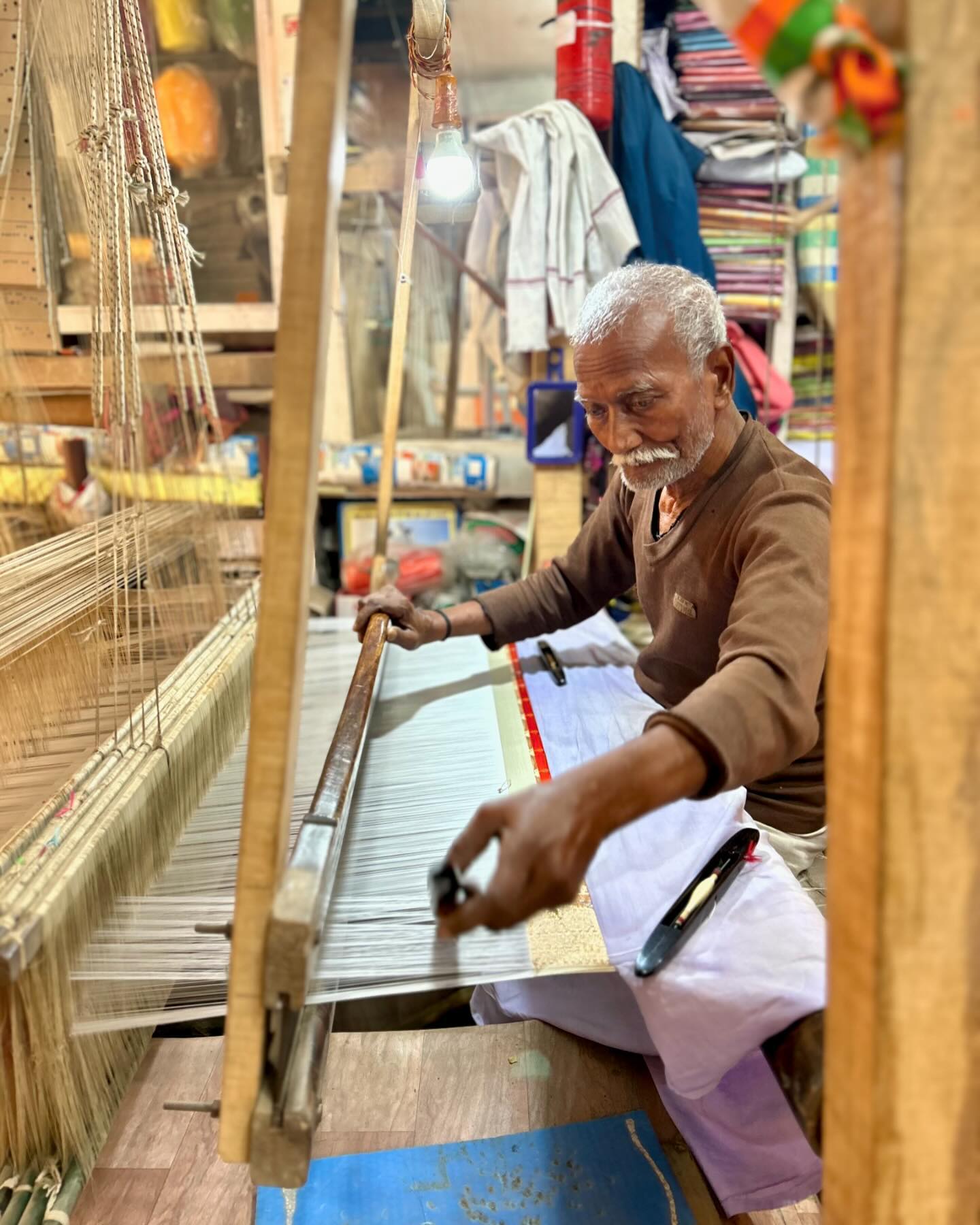 Order Handloom Sarees Online from BharatSthali