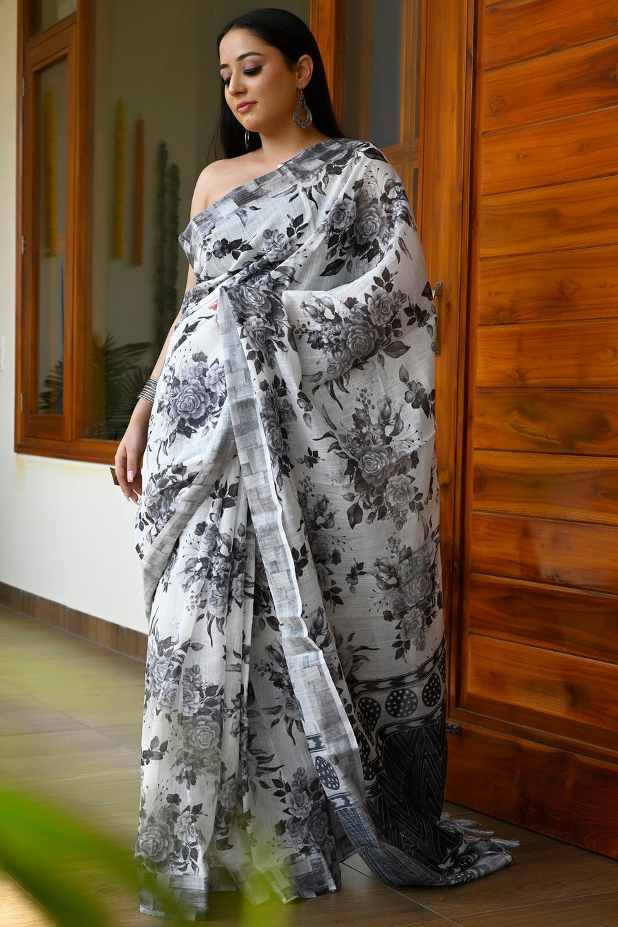 Linen Sarees | Pure Linen Saree Online in India – BharatSthali